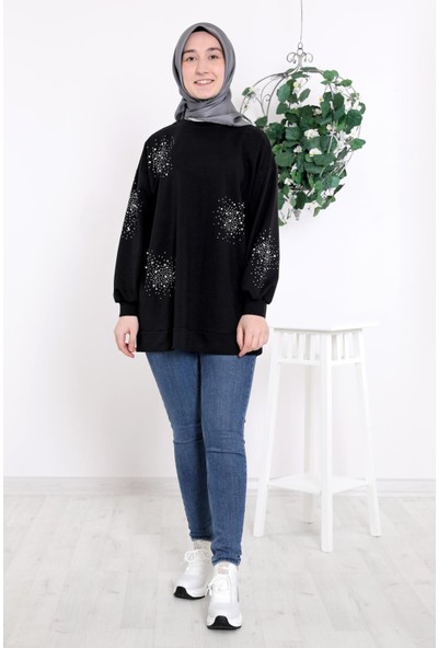 Nisaca Önü ve Kolları Taşlı Tesettür Tunik Siyah Nisaca Önü ve Kolları Taşlı Tesettür Tunik Siyah