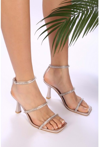 Kadın Ten Saten Taşlı Bantlı Topuklu Ayakkabı