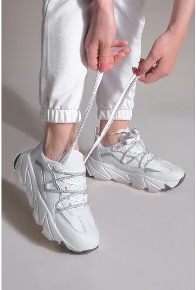 Kadın Sneaker Kalın Şeffaf Taban Detaylı Blok Renk Çift Bağcıklı Spor Ayakkabı Eruca Kadın Sneaker Kalın Şeffaf Taban Detaylı Blok Renk Çift Bağcıklı Spor Ayakkabı Eruca