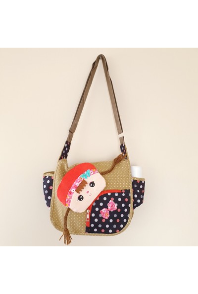 Magrib Örgülü Saçlı Bebek ve Fiyonk Detaylı Puantiyeli Kız Çocuk Çapraz Çanta
