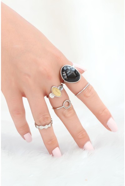 Clariss Trend Siyah Taşlı Gümüş Metal Yüzük Seti Clariss Trend Siyah Taşlı Gümüş Metal Yüzük Seti