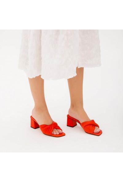 Tamer Tanca Kadın Vegan Topuklu Terlik 231 04 Byn Trlk Y22 Tamer Tanca Kadın Vegan Topuklu Terlik 231 04 Byn Trlk Y22