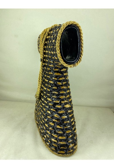 Nilayen Kaftan Biblo