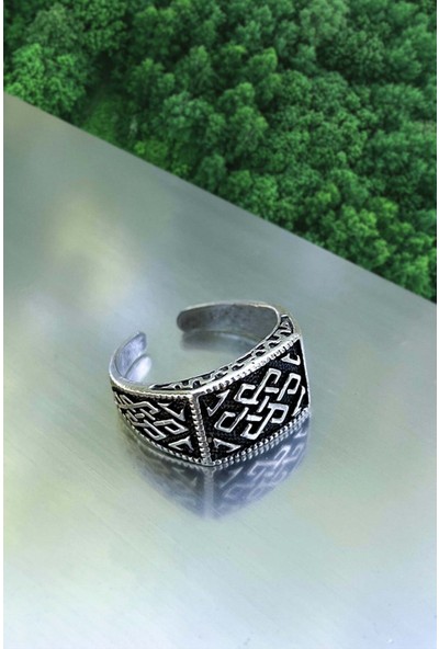 The Collection Şövalye Labirent Model Unisex Ayarlanabilir Yüzük The Collection Şövalye Labirent Model Unisex Ayarlanabilir Yüzük