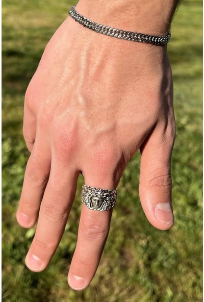 The Collection Unisex Eskitme Gümüş Medusa Figür Gümüş Kaplama Yüzük The Collection Unisex Eskitme Gümüş Medusa Figür Gümüş Kaplama Yüzük