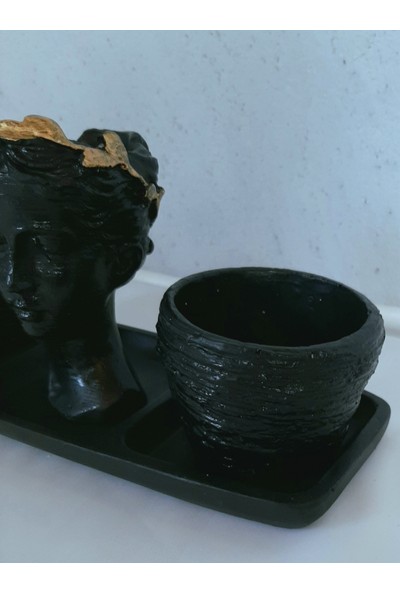 Helen Beton Saksı 4'lü Set (Helen + 2 Yuvarlak Saksı) Helen Beton Saksı 4'lü Set (Helen + 2 Yuvarlak Saksı)