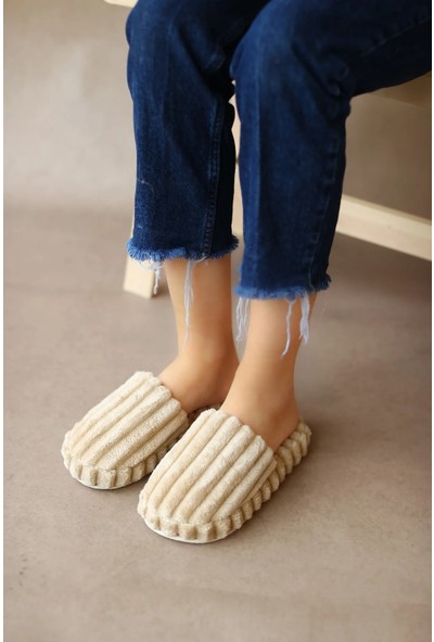Pabucmarketi Kadın Kışlık Terlik Krem