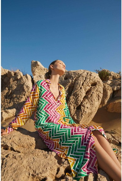 DeFacto Nefes İstanbul X Defacto Regular Fit Desenli Plaj Kıyafeti X6385AZ22HS