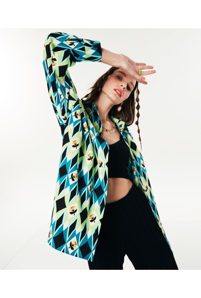 Grafik Desen Gömlek