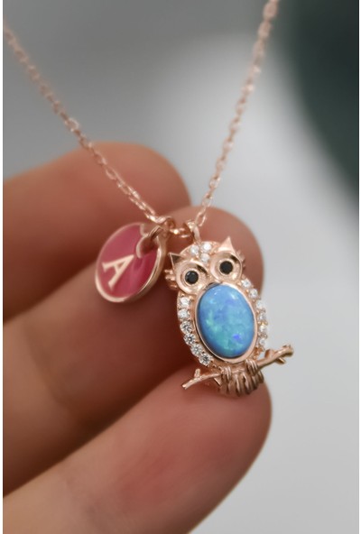 Papatya Silver 925 Ayar Gümüş Rose Kaplama Mineli A Harfli Opal Baykuş Kolye Papatya Silver 925 Ayar Gümüş Rose Kaplama Mineli A Harfli Opal Baykuş Kolye