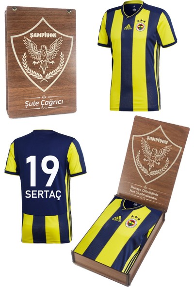 Fenerbahçe Orijinal Kişiye Özel Çubuklu Çocuk Forma 18-19 Sezonu Hediyelik Ahşap Kutulu Fenerbahçe Orijinal Kişiye Özel Çubuklu Çocuk Forma 18-19 Sezonu Hediyelik Ahşap Kutulu