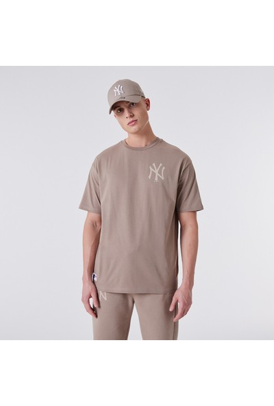 New Era Yankees Erkek Kahverengi Tişört (13113865) New Era Yankees Erkek Kahverengi Tişört (13113865)