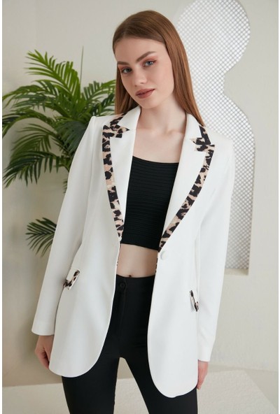 EmreDenBak Emredenbak Yaka Leopar Detaylı Düğme Kapamalı Şık Yeni Moda Blazer Ceket EmreDenBak Emredenbak Yaka Leopar Detaylı Düğme Kapamalı Şık Yeni Moda Blazer Ceket