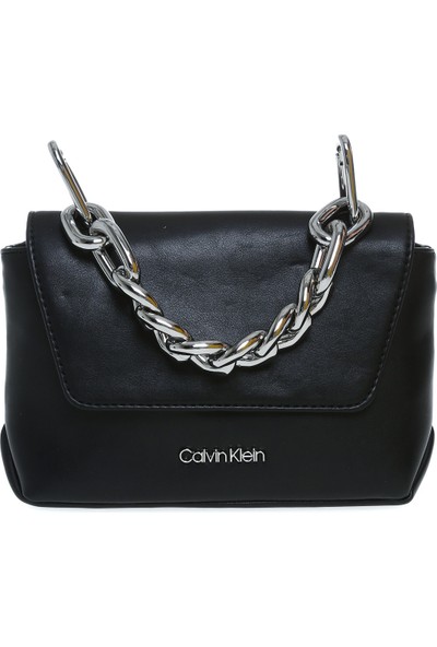 Calvin Klein K60K608742BAX Siyah Kadın Mıknatıslı Çapraz Çanta