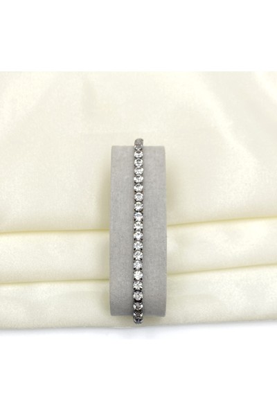 Mossmour Kadın Altın Kaplama Kare Zirkon Taşlı Lastikli 4 mm Su Yolu Luxury Bileklik Mossmour Kadın Altın Kaplama Kare Zirkon Taşlı Lastikli 4 mm Su Yolu Luxury Bileklik