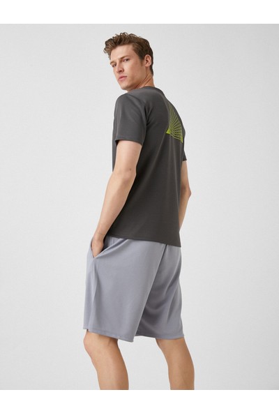 Koton Sırt Baskılı Tişört Bisiklet Yaka
