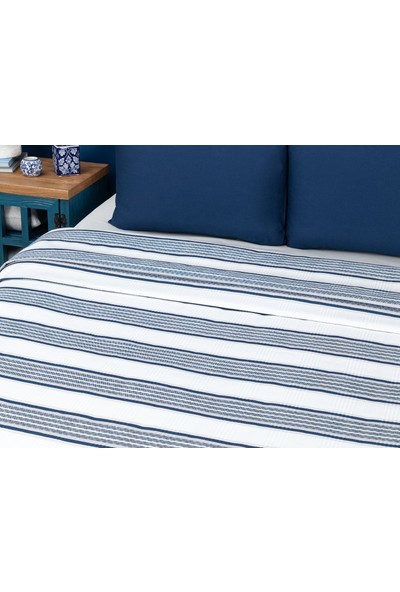 Madame Coco Fabrizio Çift Kişilik Karde Baskılı Pike - Lacivert Madame Coco Fabrizio Çift Kişilik Karde Baskılı Pike - Lacivert