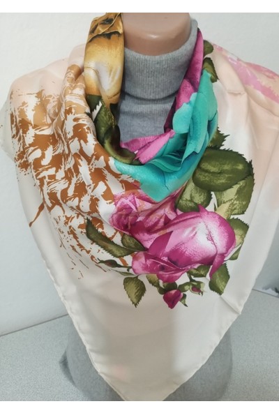 Desenli Polyester Eşarp 90X90 Cm. Desenli Polyester Eşarp 90X90 Cm.