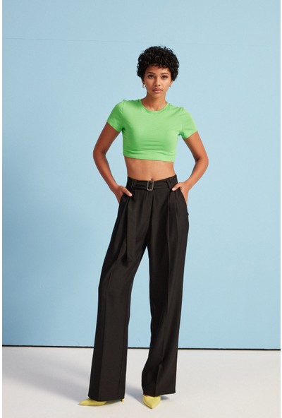 Vatkalı Kemerli Kumaş Pantolon Siyah