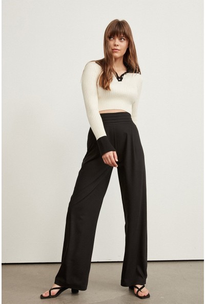 Vatkalı Bel Detaylı Palazzo Pantolon Siyah