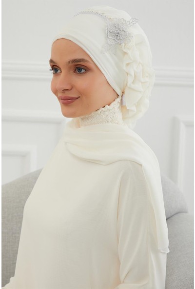 Taşlı Çiçek Aksesuarlı Tasarım Şifon Hazır Türban,krem,ht-62