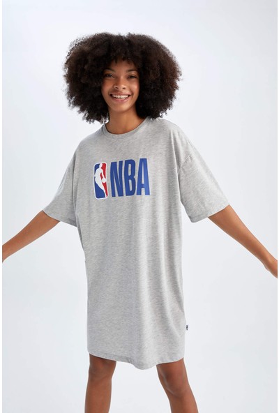 DeFacto Fit Nba Lisanslı Mini Tişört Elbise Y0891AZ22HS DeFacto Fit Nba Lisanslı Mini Tişört Elbise Y0891AZ22HS