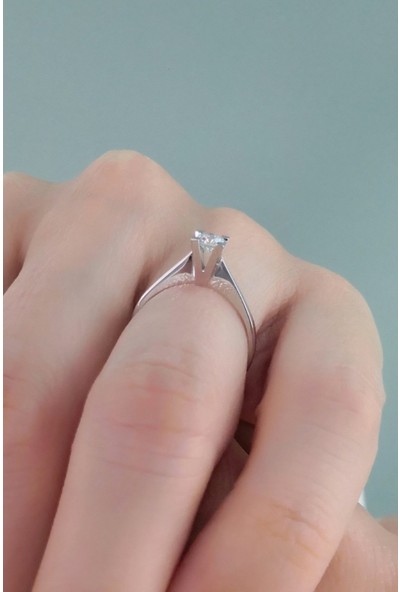 Crystal Diamond Zirconia 0.50 Karat Tektaş Yüzük Crystal Diamond Zirconia 0.50 Karat Tektaş Yüzük
