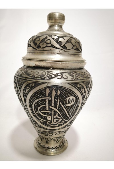 Ağır Işlemeli Kapaklı Vazo Aoa Ağır Işlemeli Kapaklı Vazo Aoa