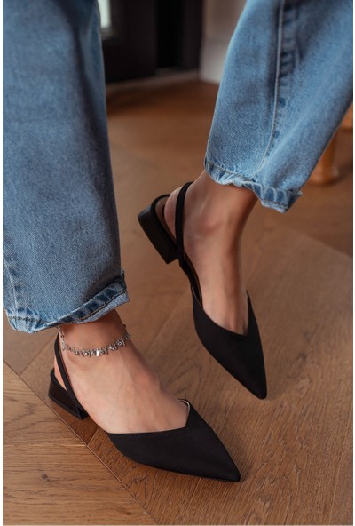 Elena Siyah Mat Saten Bilek Bağlı Kadın Babet