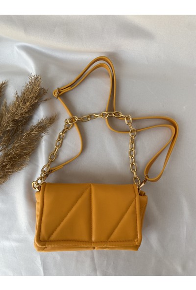 Melecco Mini Baget Çıkarılabilir Uzun Askılı Zincir Askı Detaylı Şık Çanta Kadın Çanta Kadın Hediye Çanta Melecco Mini Baget Çıkarılabilir Uzun Askılı Zincir Askı Detaylı Şık Çanta Kadın Çanta Kadın Hediye Çanta