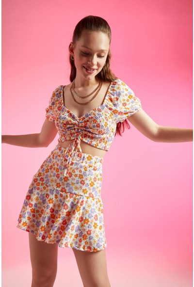 DeFacto Coool Etek Ucu Volan Detaylı Çiçekli Şortlu Etek U5814AZ22HS DeFacto Coool Etek Ucu Volan Detaylı Çiçekli Şortlu Etek U5814AZ22HS