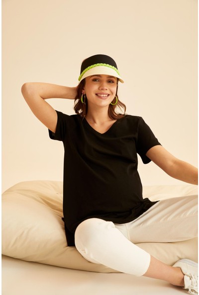 DeFacto Loose Fit V Yaka Kısa Kollu Hamile Tişört N1670AZ22SP DeFacto Loose Fit V Yaka Kısa Kollu Hamile Tişört N1670AZ22SP
