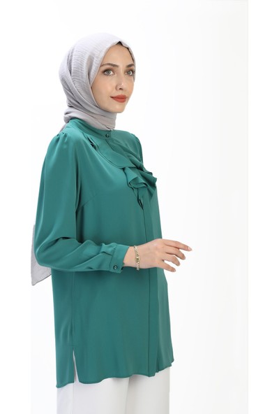 Kemal Aydın Yakası Fırfırlı Detaylı Tesettür Bluz - Çağ 42 Kemal Aydın Yakası Fırfırlı Detaylı Tesettür Bluz - Çağ 42