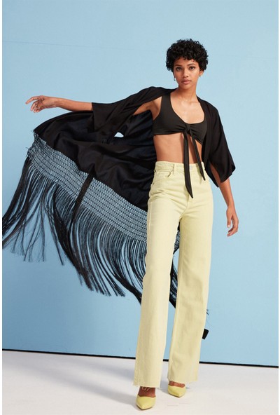 Vatkalı Püskül Detaylı Kimono Siyah