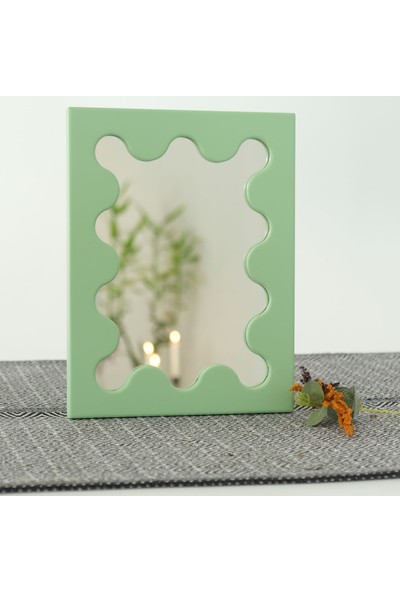 Farbelab Mm1 Dalgalı Kenarlı Mint Yeşili Renkli Ahşap Dekoratif Ayna 24X32CM Farbelab Mm1 Dalgalı Kenarlı Mint Yeşili Renkli Ahşap Dekoratif Ayna 24X32CM