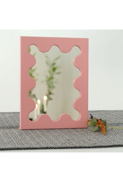 Farbelab Mm1 Dalgalı Kenarlı Pembe Renkli Ahşap Dekoratif Ayna 24X32CM