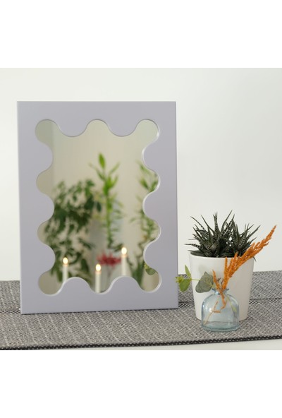 Farbelab Mm1 Dalgalı Kenarlı Açık Lila Renkli Ahşap Dekoratif Ayna 32X42CM Farbelab Mm1 Dalgalı Kenarlı Açık Lila Renkli Ahşap Dekoratif Ayna 32X42CM