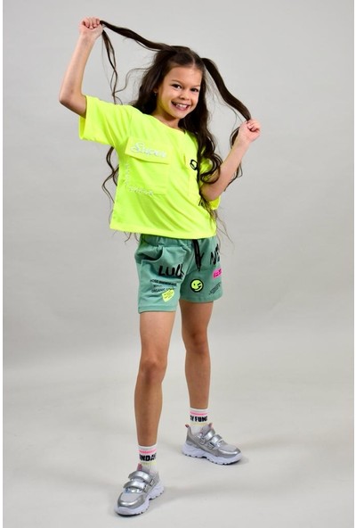 Benini Kız Çocuk Neon Detay Yazı Baskılı Şort ( 10 - 16 Yaş )