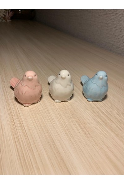 Referans Tasarım Beyaz Mavi Pembe Üçlü Porselen Dekoratif Kuş Figürlü Ev Süsü Referans Tasarım Beyaz Mavi Pembe Üçlü Porselen Dekoratif Kuş Figürlü Ev Süsü