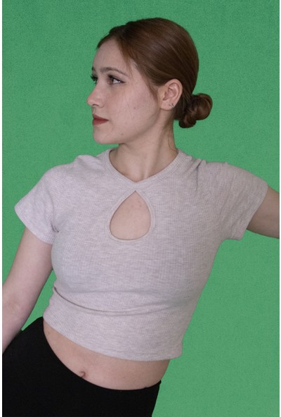 Don't Fashion Damla Detaylı Crop Bluz Don't Fashion Damla Detaylı Crop Bluz