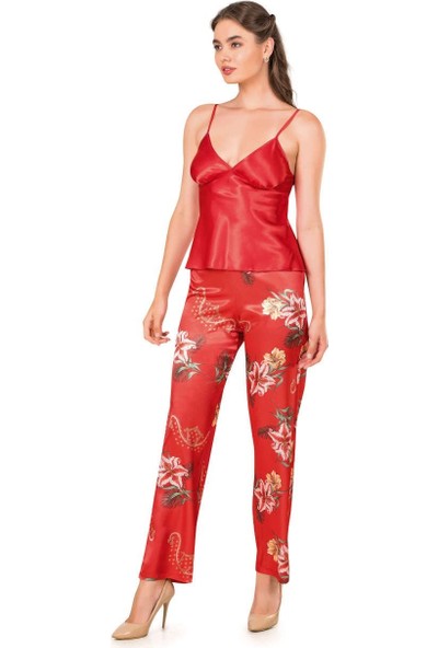 Nesafet Kadın Kırmızı Saten Çiçek Desenli Pijama Takımı Nesafet Kadın Kırmızı Saten Çiçek Desenli Pijama Takımı