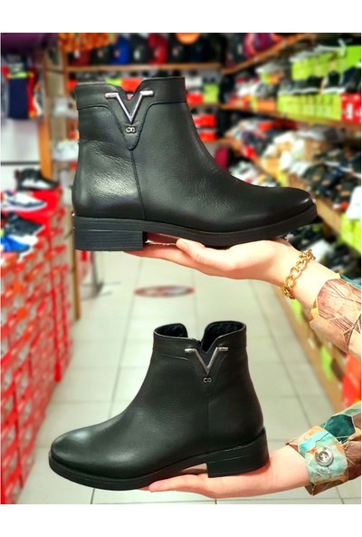 Konfores 1256 Hakiki Deri Anatomik Kauçuk Tabanlı Bayan Bot - NKT01256-SIYAH-39