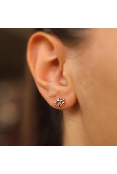 Cherry By Özkonak 14 Ayar Altın Kirpik Küpe Cherry By Özkonak 14 Ayar Altın Kirpik Küpe