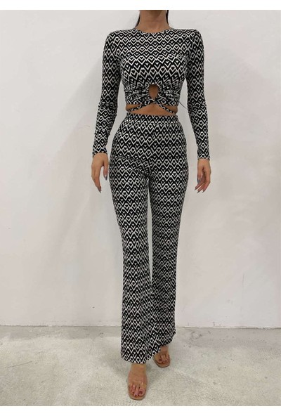 Ello Desenli Bağlama Detay Pantolon Crop Kadın Takım