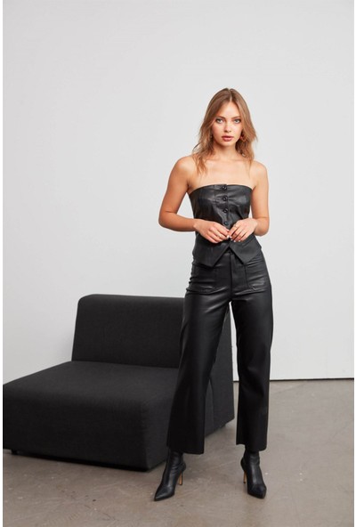 Vatkalı Marjinal Düz Kesim Deri Pantolon Siyah Vatkalı Marjinal Düz Kesim Deri Pantolon Siyah