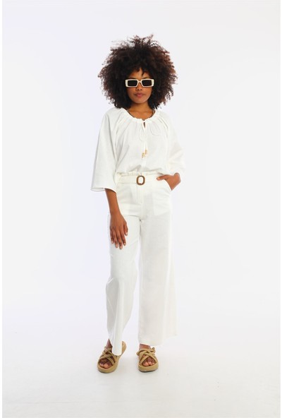 Biendias Kadın Beyaz Büzgülü Bağlama Detaylı Bluz ve Beli Kemerli Pantolon Alt-Üst Takım