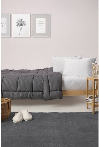 Favora Lüx Jakarlı Mikro Silikon Çift Kişilik Yorgan - Antrasit Favora Lüx Jakarlı Mikro Silikon Çift Kişilik Yorgan - Antrasit