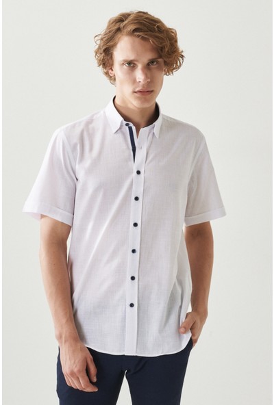 AC&Co / Altınyıldız Classics Erkek Beyaz-Lacivert Slim Fit %100 Pamuk Düğmeli Yaka Flamlı Casual Gömlek AC&Co / Altınyıldız Classics Erkek Beyaz-Lacivert Slim Fit %100 Pamuk Düğmeli Yaka Flamlı Casual Gömlek