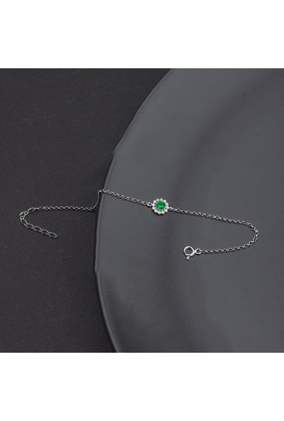 925 Ayar Gümüş Zümrüt Papatya Model Bileklik 925 Ayar Gümüş Zümrüt Papatya Model Bileklik