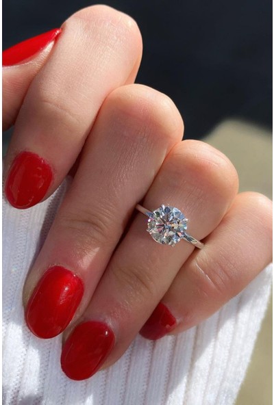Crystal Diamond Zirconia Evlilik Teklifi ve Özel Günler Için Işıklı Kutuda Laboratuvar Pırlantası 1.48 Karat Tektaş Yüzük Crystal Diamond Zirconia Evlilik Teklifi ve Özel Günler Için Işıklı Kutuda Laboratuvar Pırlantası 1.48 Karat Tektaş Yüzük